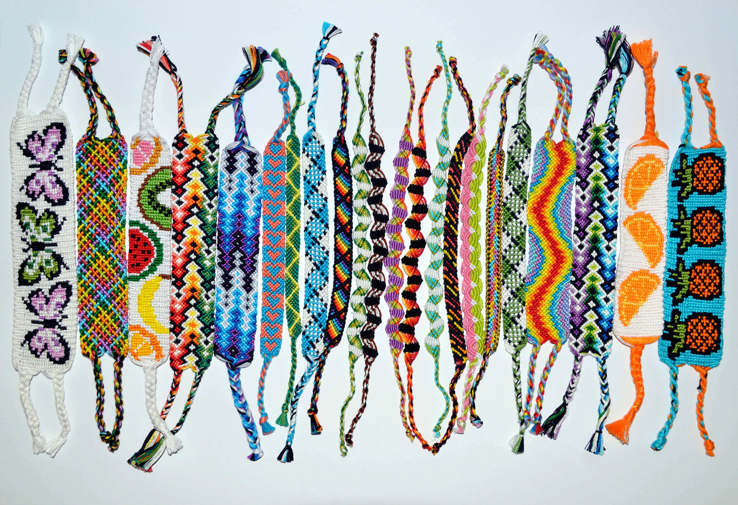 Friendship Bracelets – Pinwheel Crafts